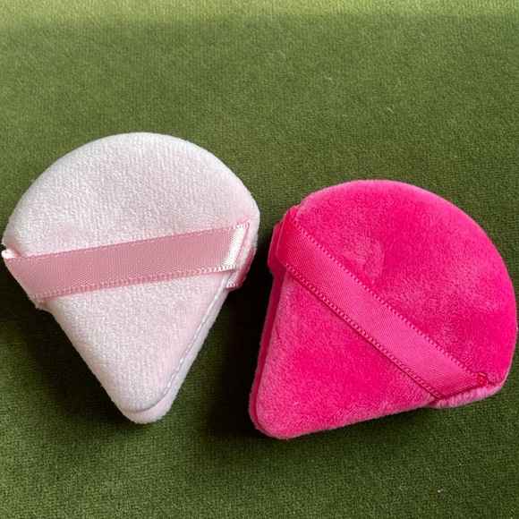 unbranded | Makeup | New Bundle Of Four Triangle Makeup Powder Puffs ...